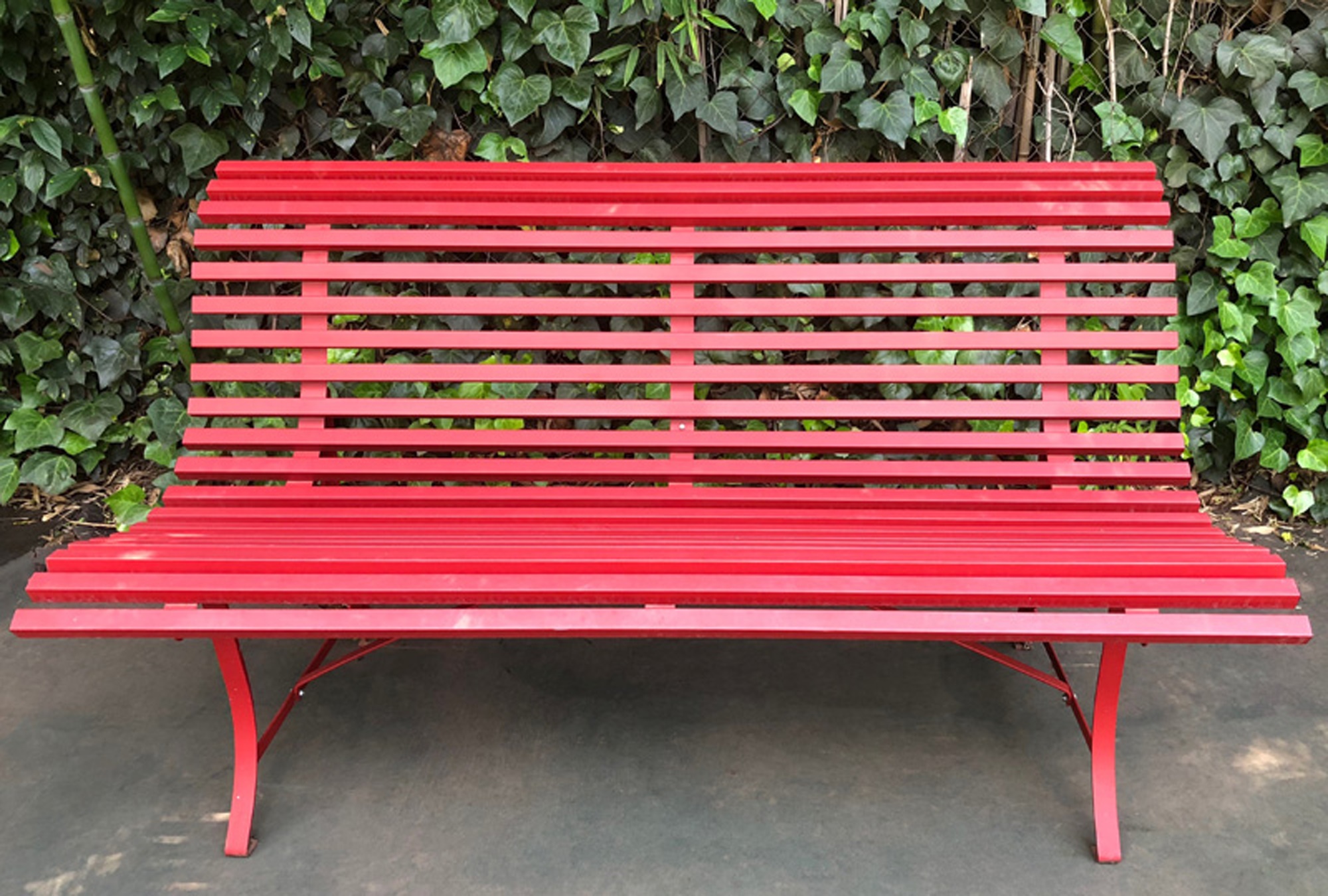 Lot 89 - A Fermob Louisiane bench